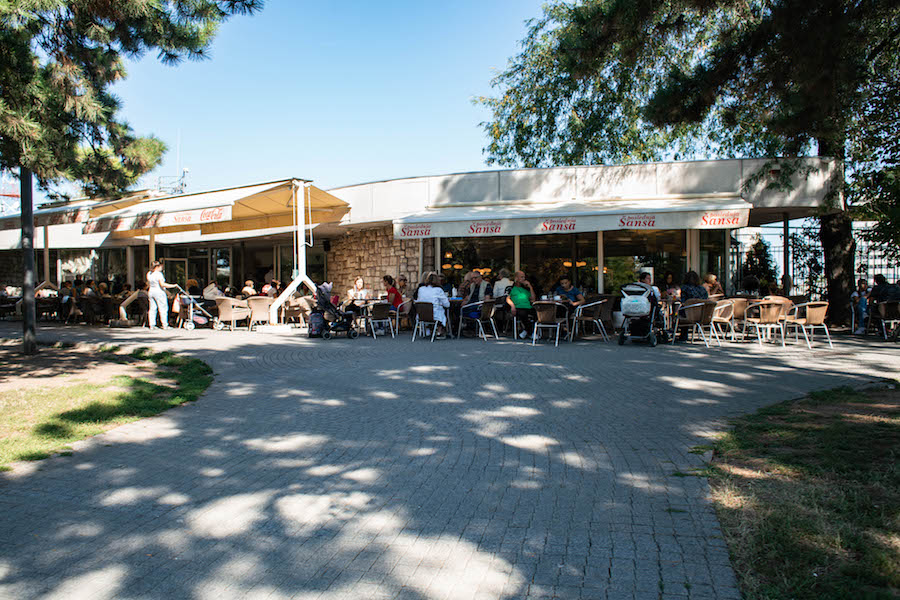 Kafana "Poslednja šansa" - jedino mesto gde se decenijama odlazilo kada se sve u Beogradu zatvori